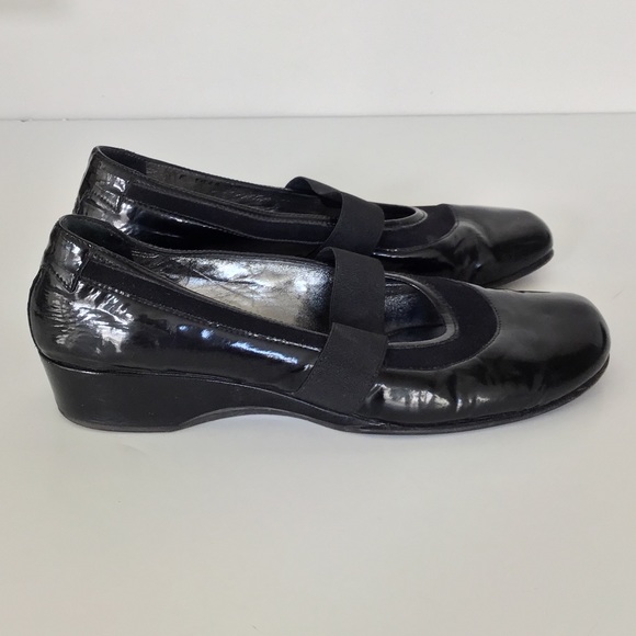 Taryn Rose | Shoes | Taryn Rose Black Patent Comfort Leather Slipon ...